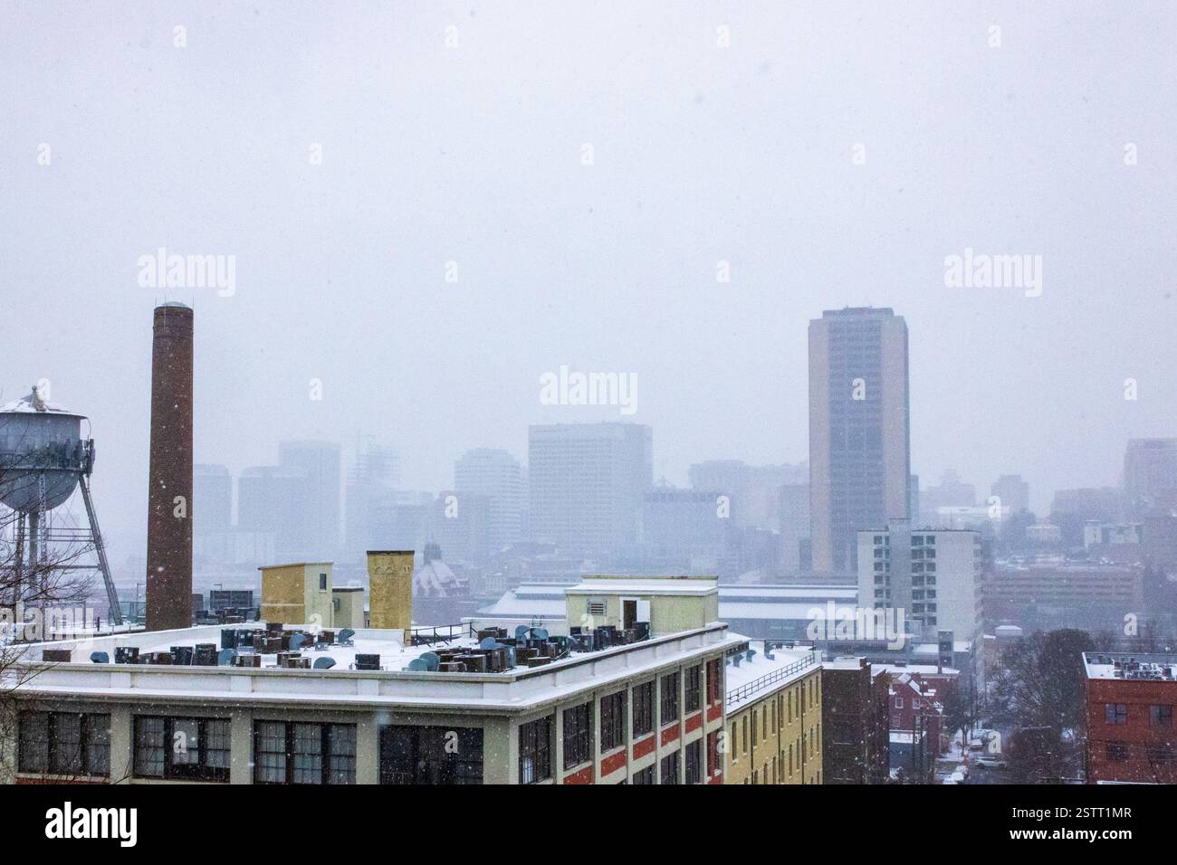 Richmond, USA. 19th Feb, 2025. The Richmond, Virginia skyline is barely ...