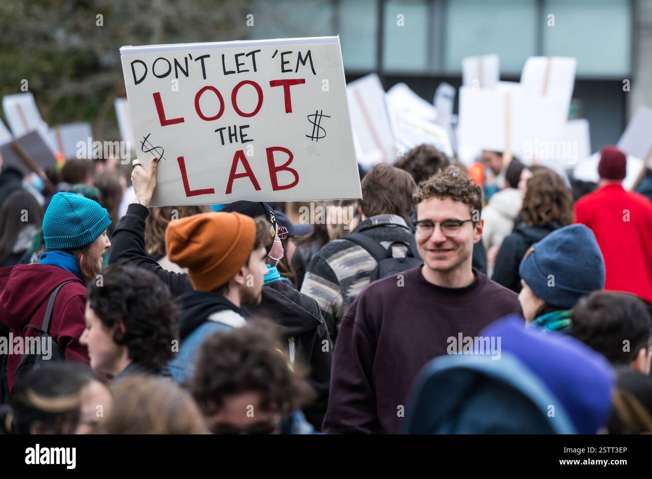 Seattle, USA. 19th Feb 2025. Over 500 people picketing at University of ...