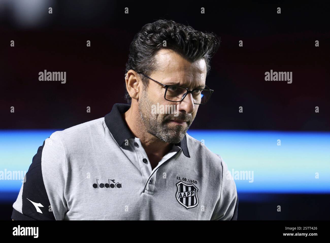 Alberto Valentim, coach of Ponte Preta, during the match against Sao ...