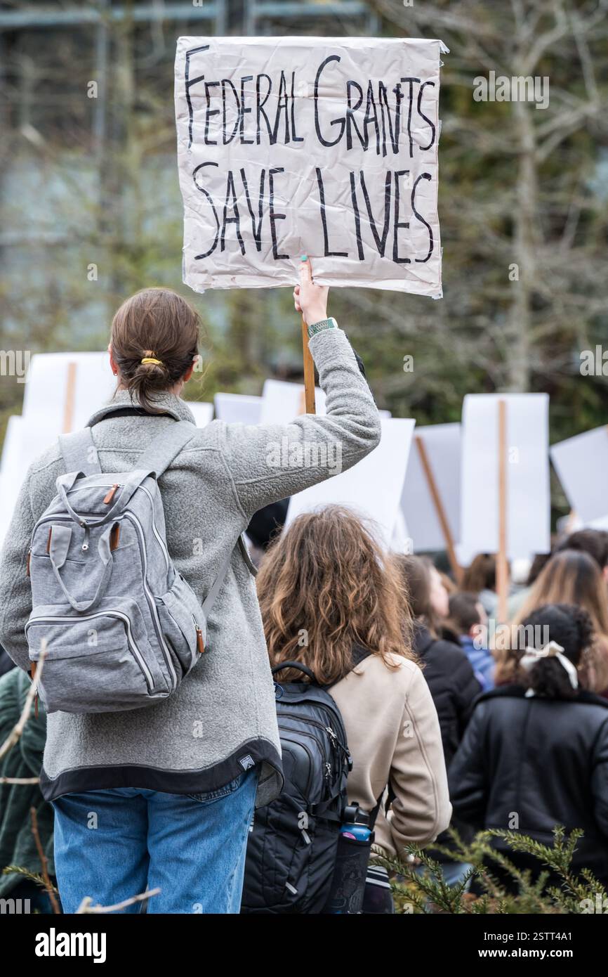 Seattle, USA. 19th Feb 2025. Over 500 people picketing at University of ...