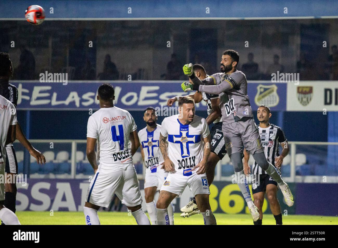 Diadema, Brazil. 19th Feb, 2025. Ygor Vinhas makes a save during the ...