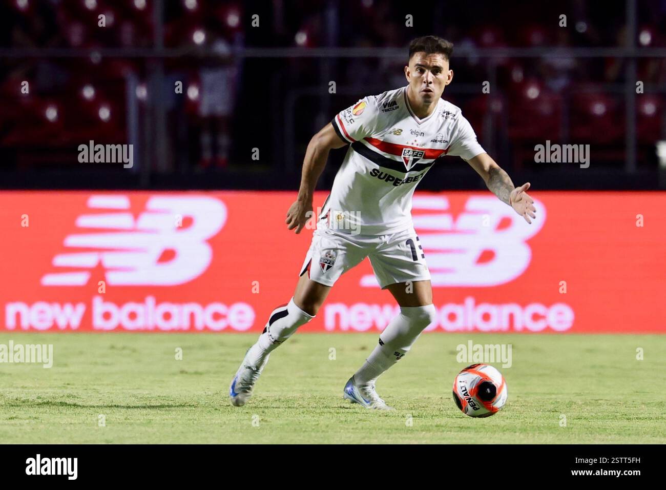 Sao Paulo, Brazil. 19th Feb, 2025. Enzo Diaz, player of Sao Paulo ...