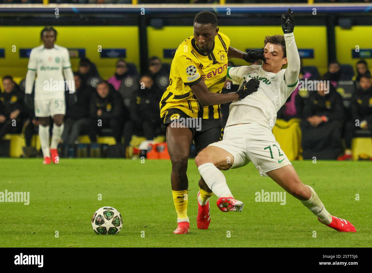 Dortmund, Deutschland. 19th Feb, 2025. Dortmund, Deutschland 19. Februar 2025: Champions League ...