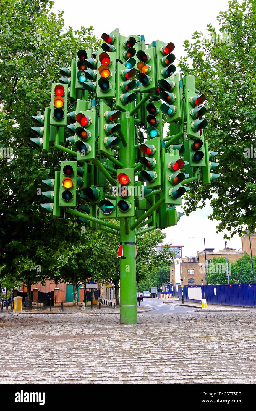 Traffic light tree Stock Photo - Alamy