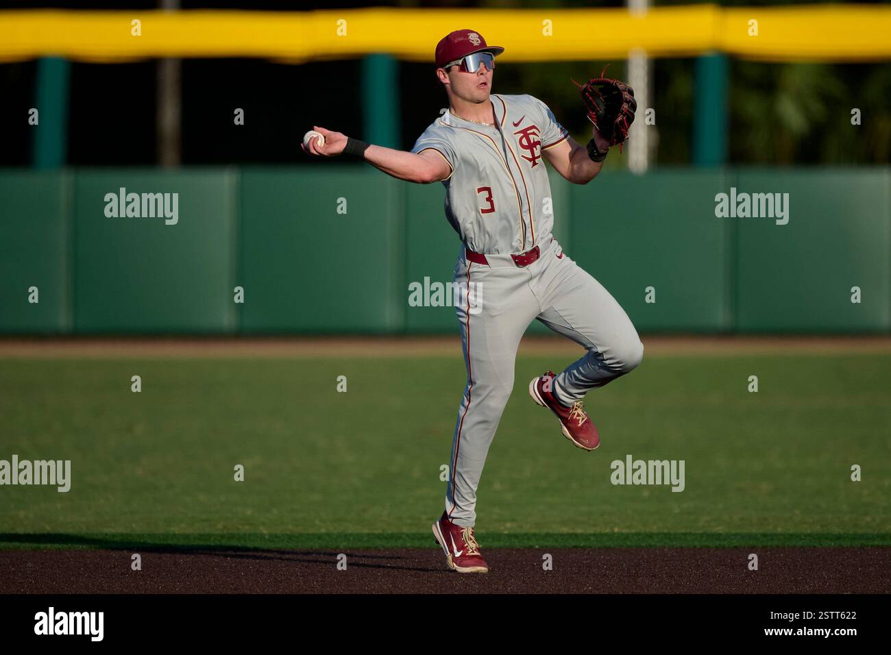 Florida State Seminoles second baseman Drew Faurot (3) throws to first ...