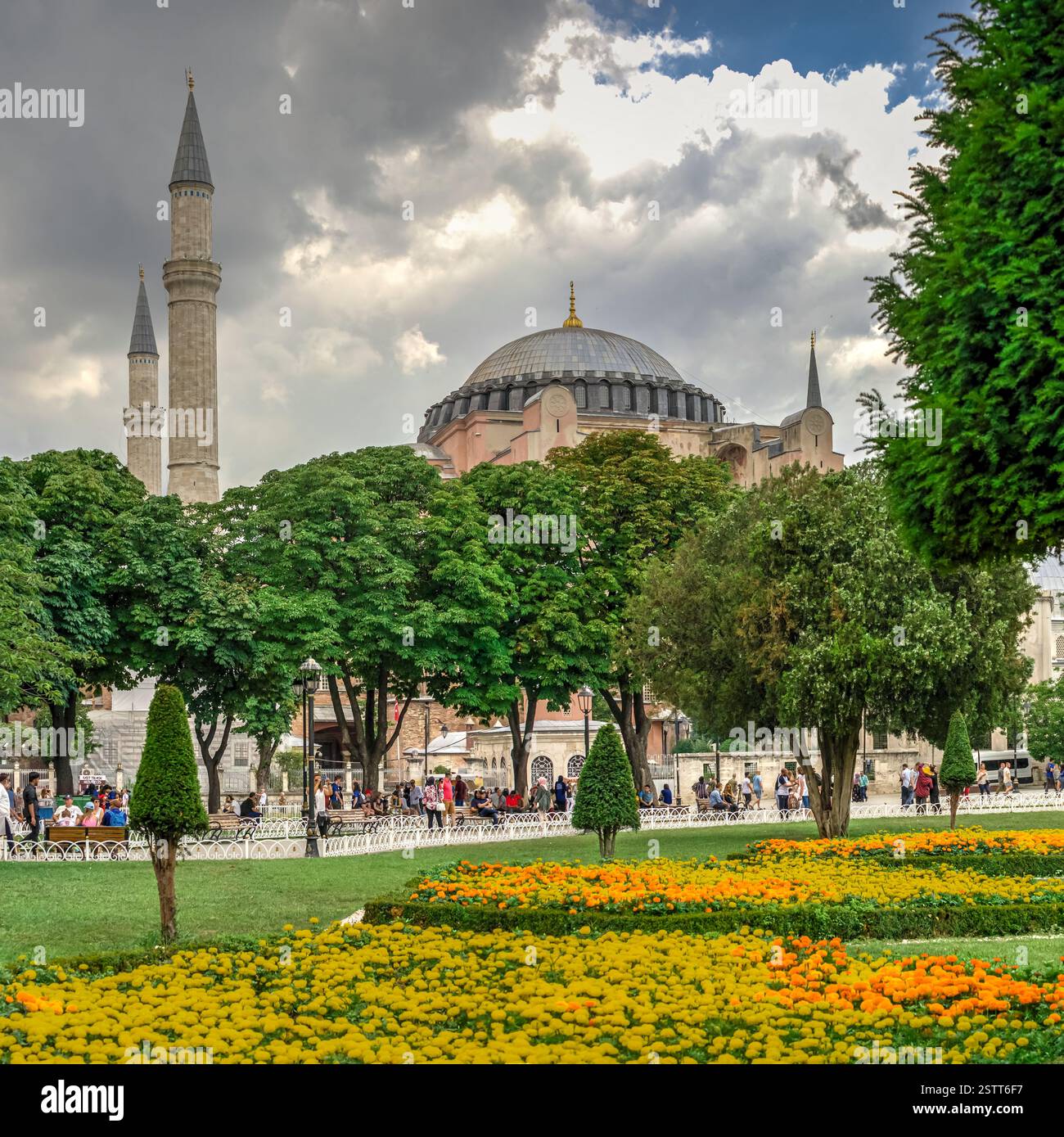 The Sultan Ahmad Maydan in Istanbul, Turkey Stock Photo - Alamy
