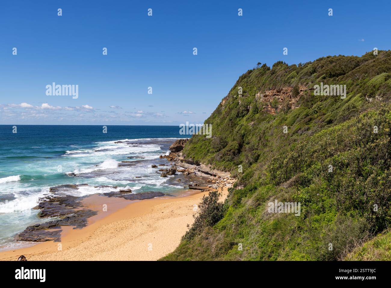 Turimetta Beach and Narrabeen aquatic reserve on Sydney northern ...