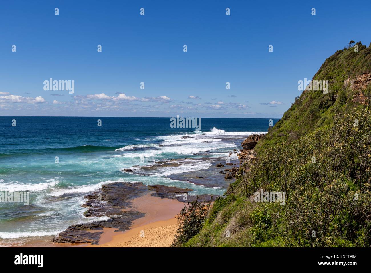 Turimetta Beach and Narrabeen aquatic reserve on Sydney northern ...