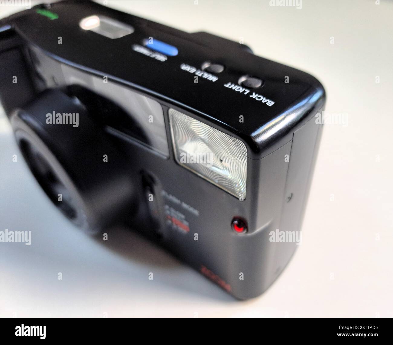 Analogue vintage compact camera Stock Photo - Alamy