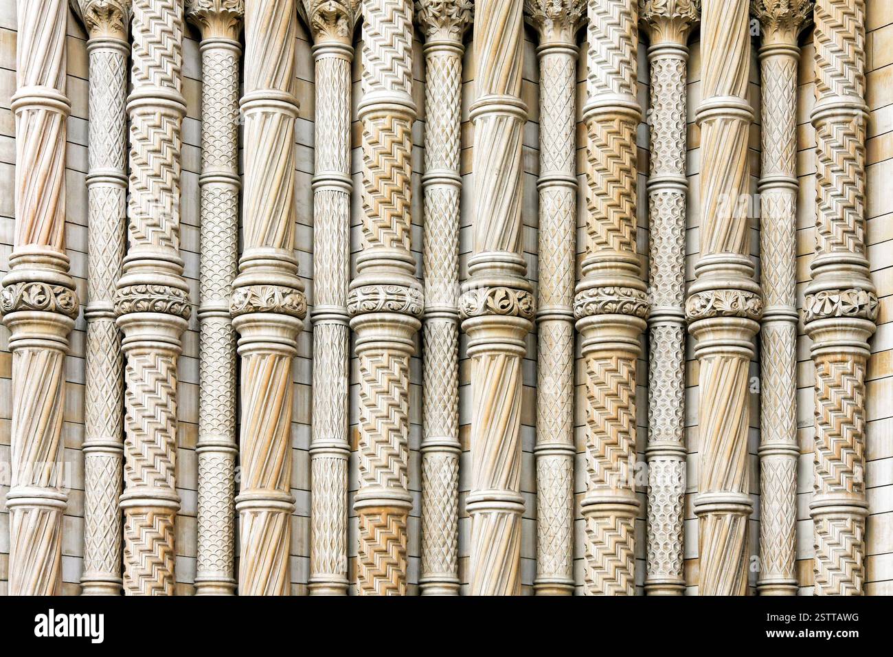 Engraved columns hi-res stock photography and images - Alamy