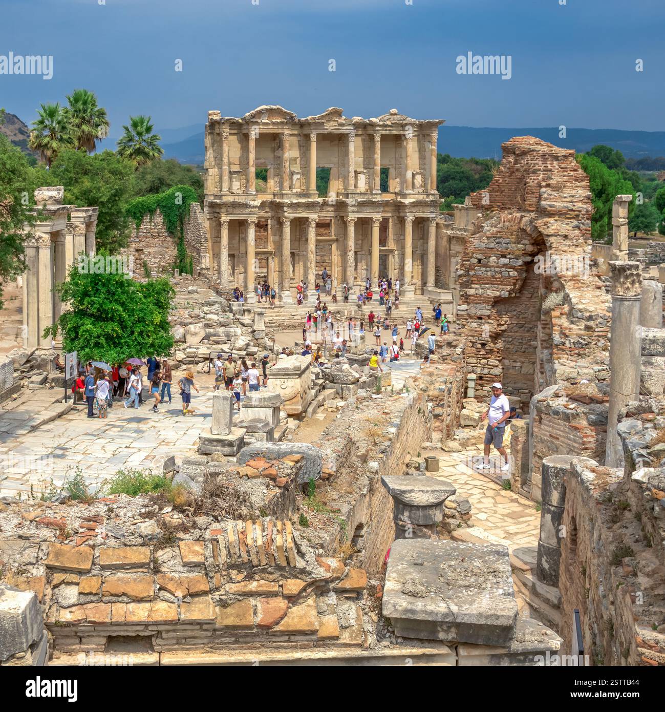 Asia turkey ephesus colonnade hi-res stock photography and images - Alamy