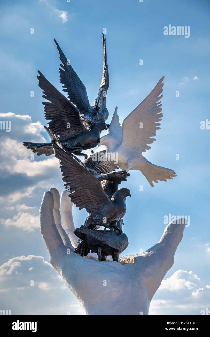 Turkey kusadasi hand peace sculpture hi-res stock photography and ...