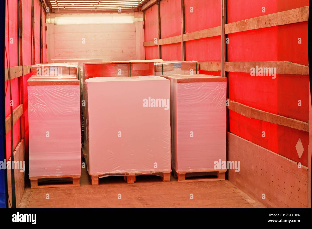 Paper Pallets Truck Stock Photo - Alamy