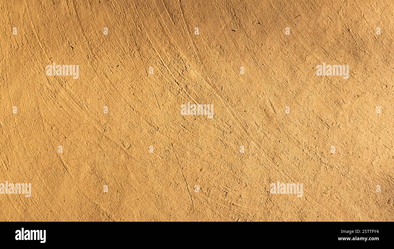 Traditional mud wall construction hi-res stock photography and images ...