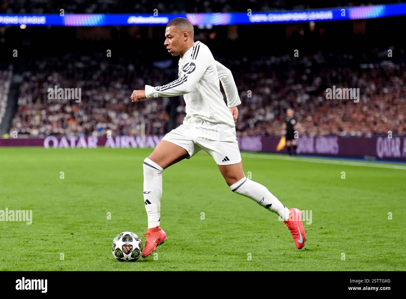 Mbappe real madrid 2025 hi-res stock photography and images - Alamy