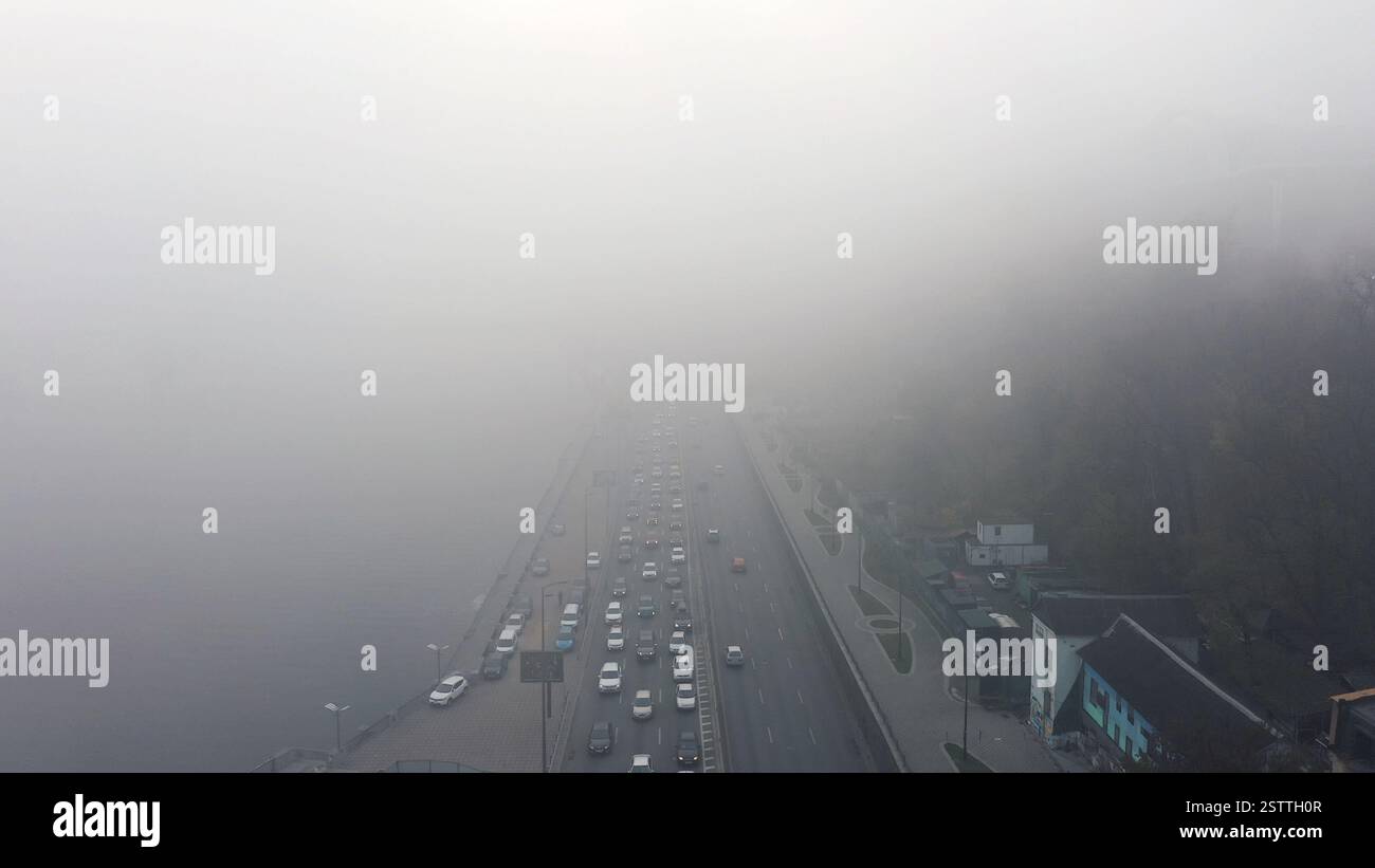 Fog city hi-res stock photography and images - Alamy