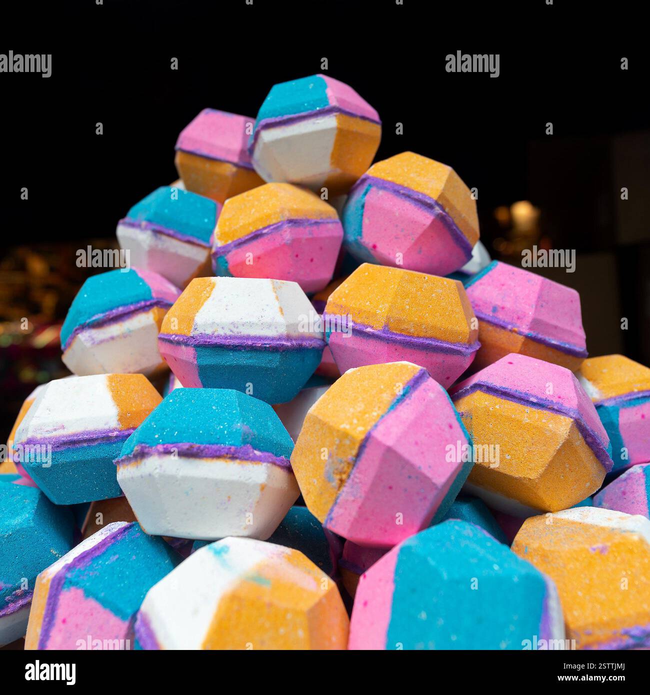 Bath bombs hi-res stock photography and images - Alamy