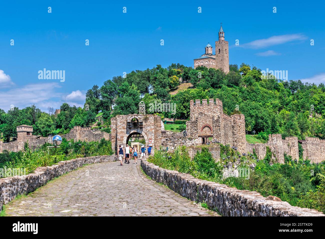 Tsarevets fortress in Veliko Tarnovo, Bulgaria Stock Photo - Alamy