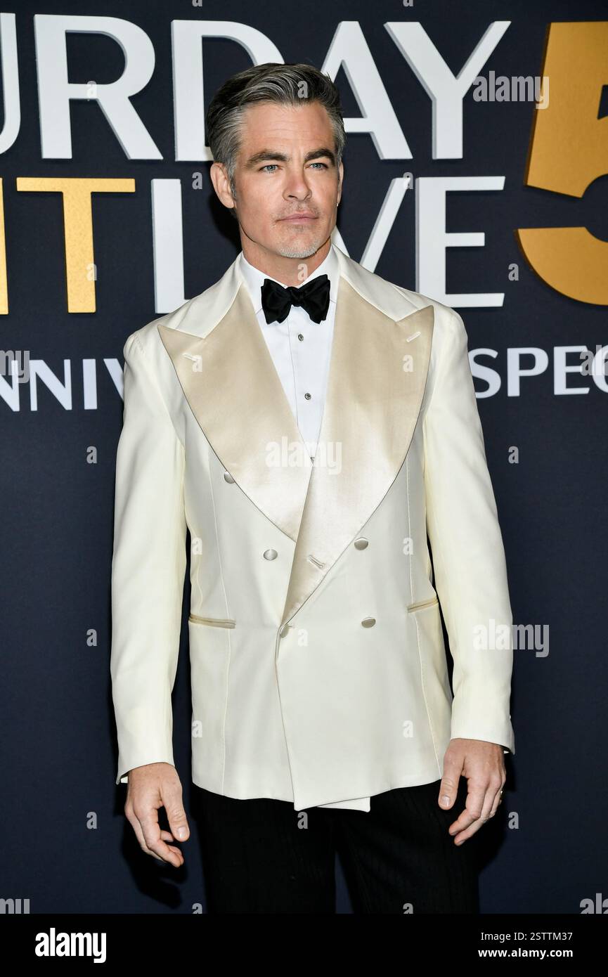 Chris Pine attends the SNL50: The Anniversary Special at Rockefeller ...