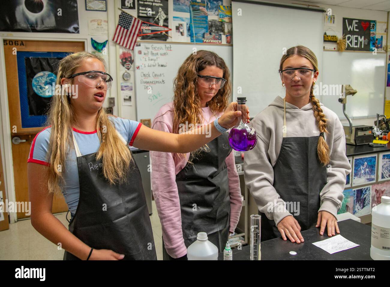 Phenolpththalein hi-res stock photography and images - Alamy