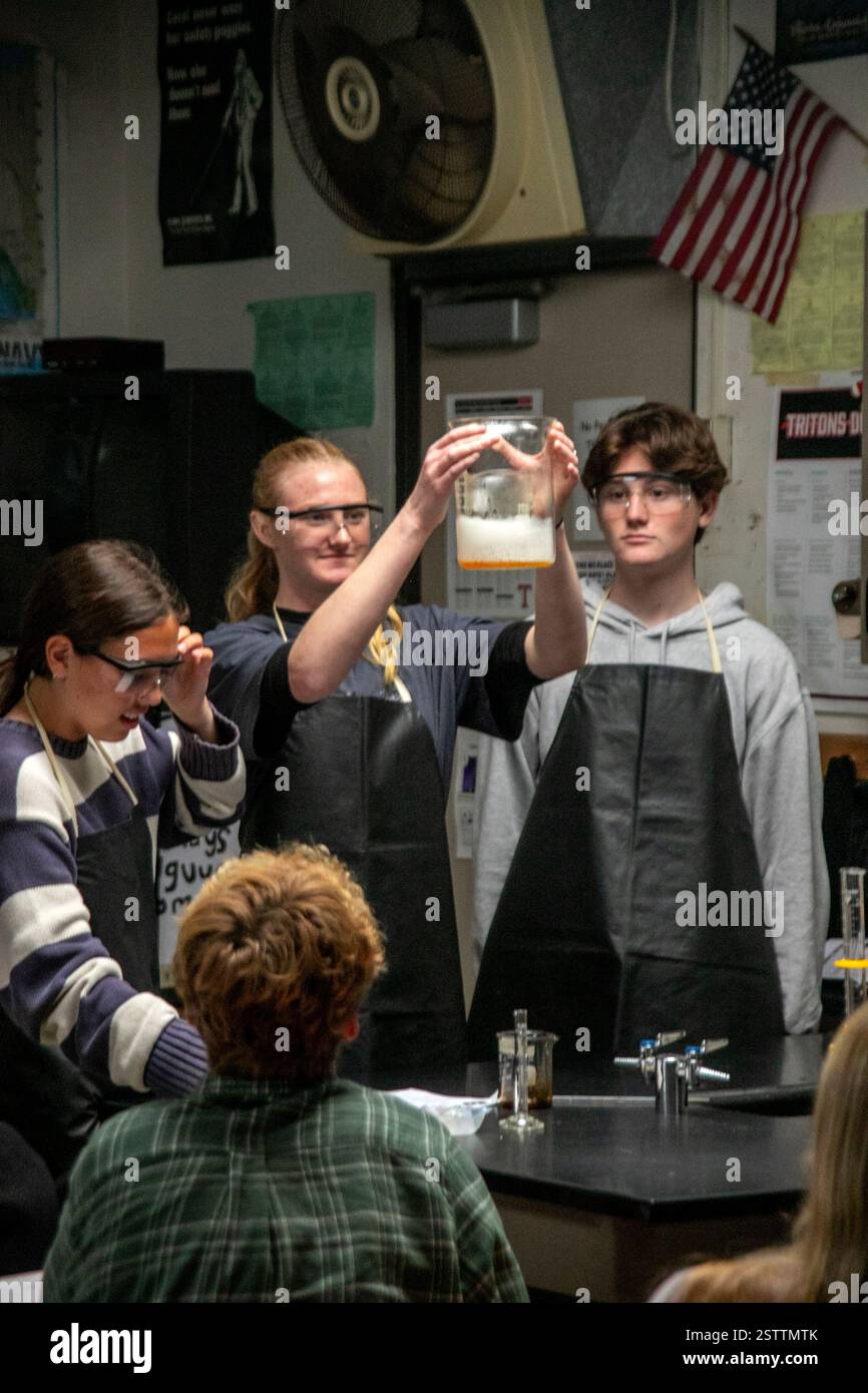 Advance placement (AP) high school chemistry students in San Clemente ...