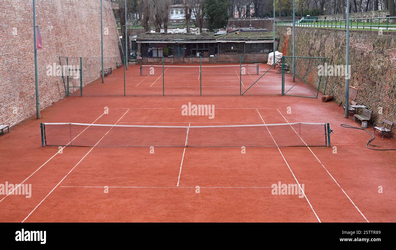 Empty court hi-res stock photography and images - Alamy