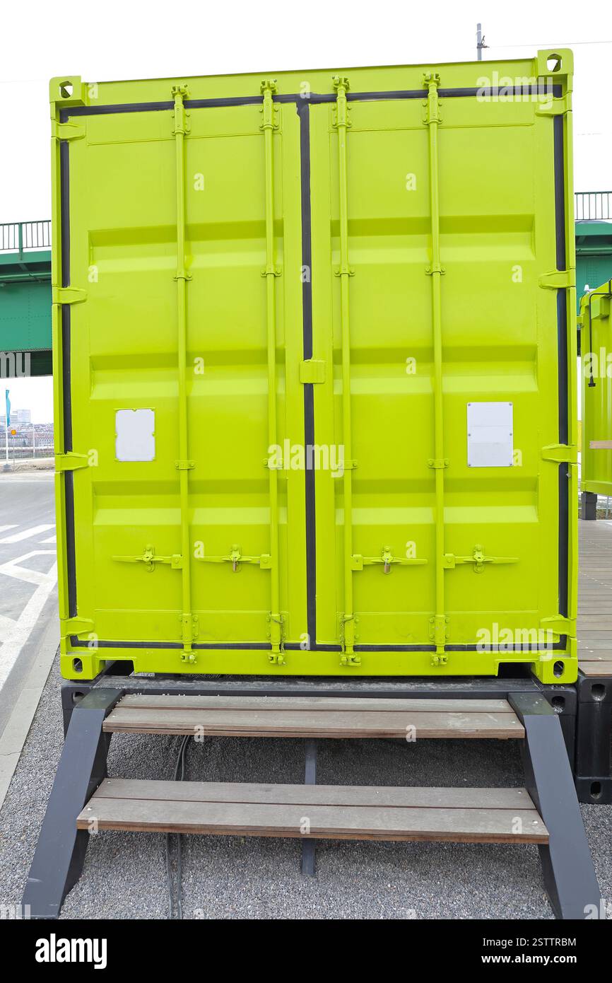 Converted shipping container hi-res stock photography and images - Alamy