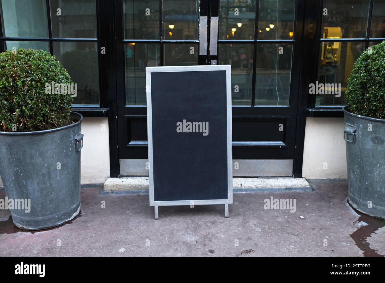 Empty wooden advertising a board in front of restaurant hi-res stock ...