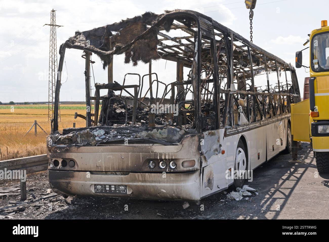 Towing bus hi-res stock photography and images - Alamy