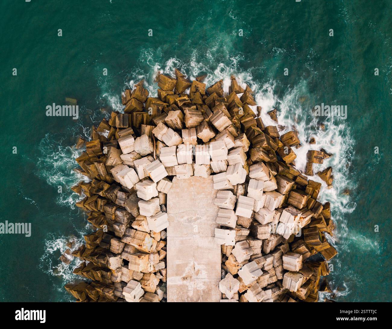 Aerial top down view breakwater hi-res stock photography and images - Alamy