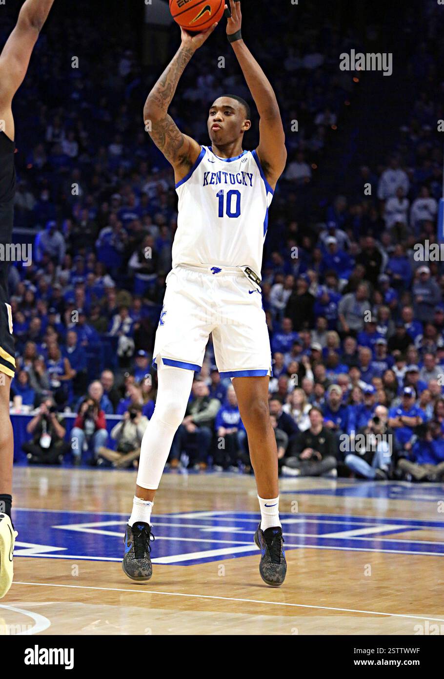 LEXINGTON, KY - FEBRUARY 19 - Kentucky Wildcats forward Brandon ...