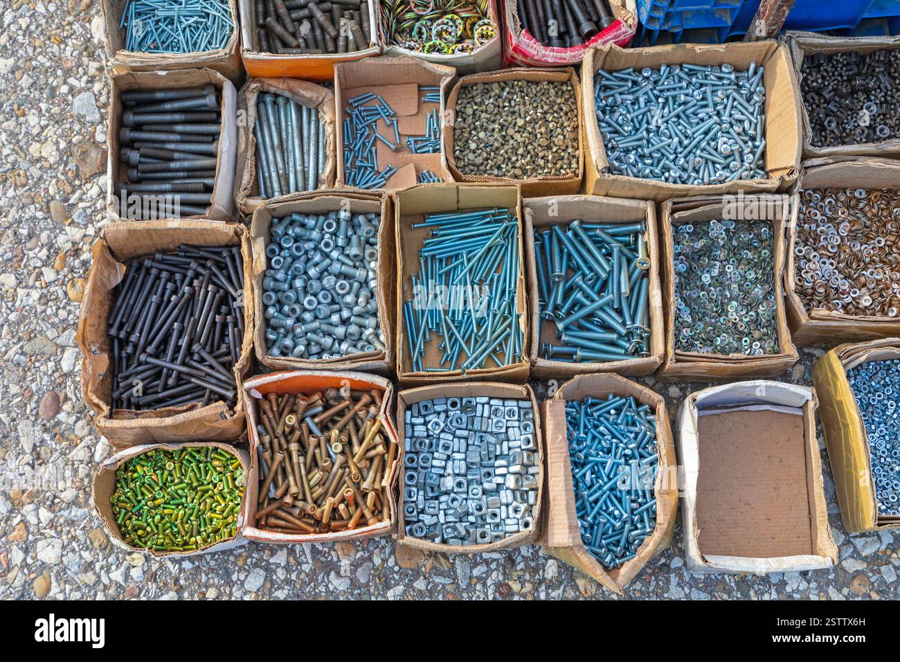 Bolt shape hi-res stock photography and images - Alamy