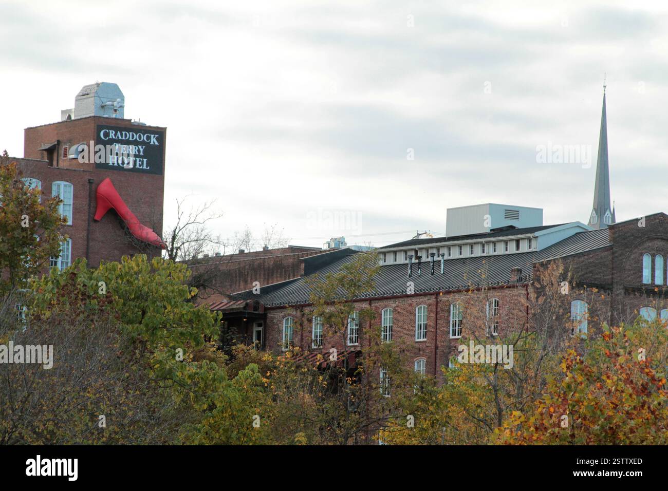 Downtown Lynchburg, Virginia, USA. Historic buildings, with Craddock ...