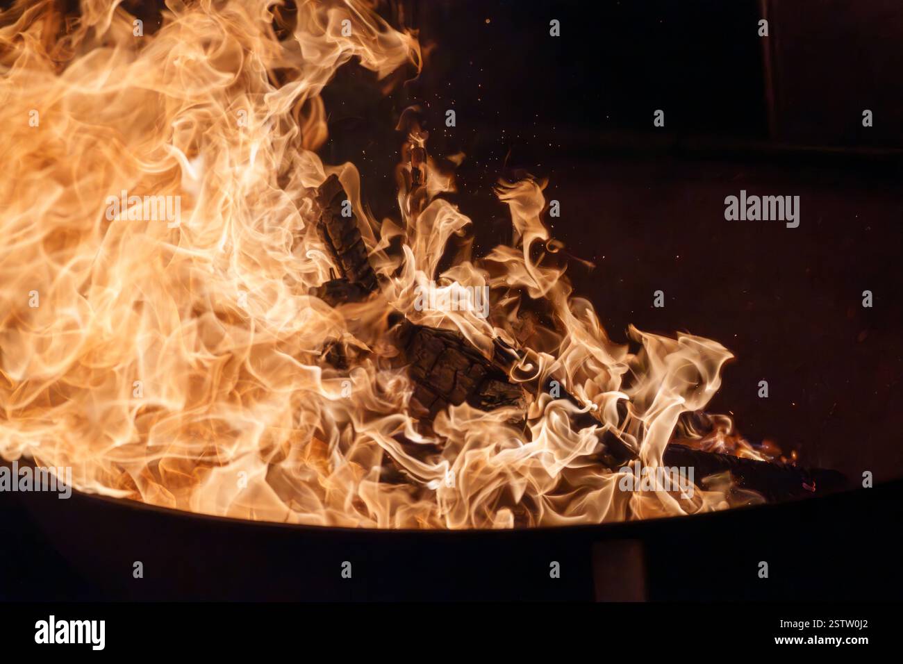 Close-up burning flame at night Stock Photo - Alamy