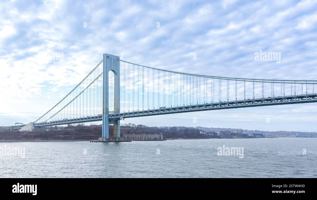 Throgs Neck Bridge Iconic Suspension Structure Connecting Queens and ...