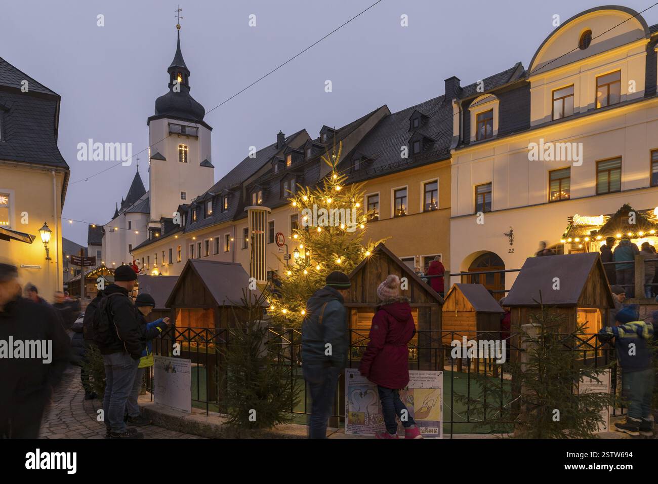 Christmas market with St George's Church, Schwarzenberg, Erzgebirge ...