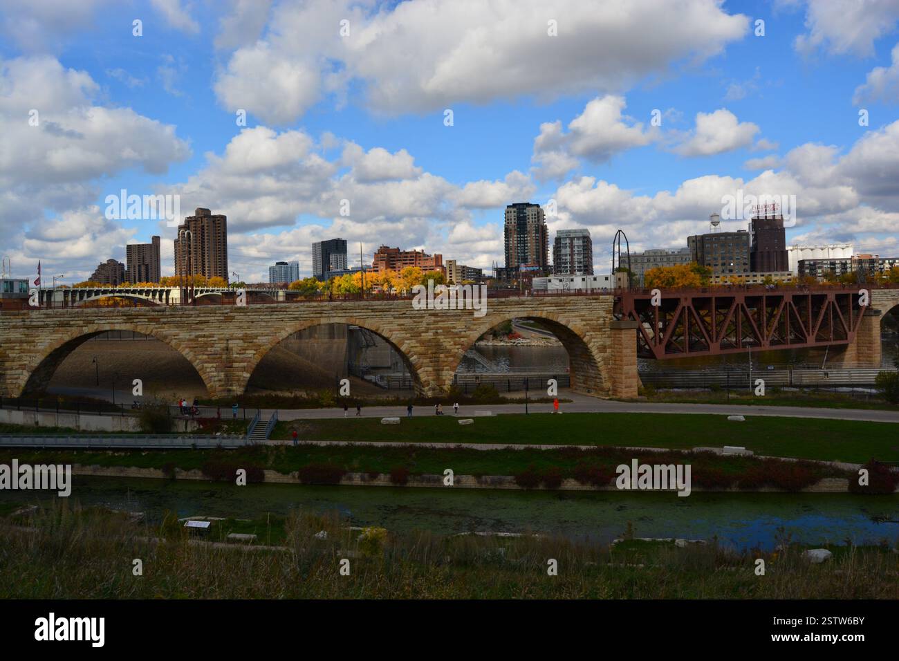 Stone Arch Bridge Minneapolis Minnesota Stock Photo - Alamy