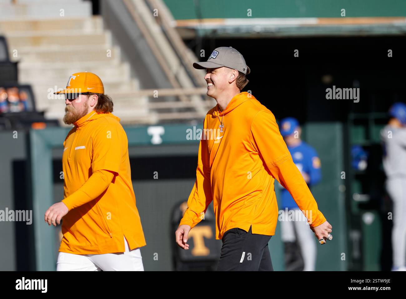 Former Tennessee Volunteers pitcher Aaron Combs throws out the ...