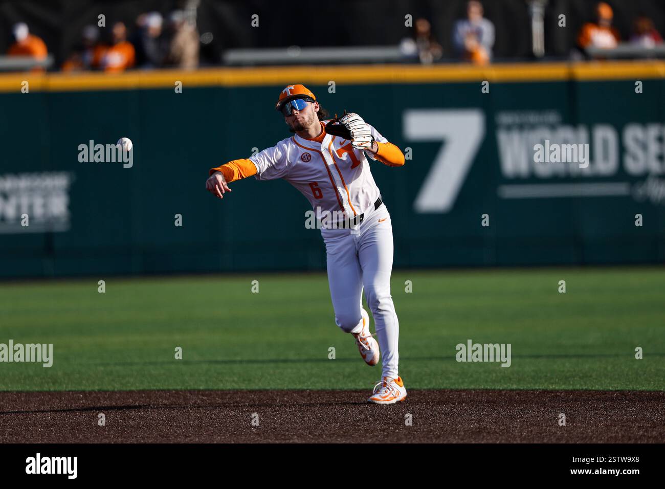 Tennessee Volunteers second baseman Gavin Kilen (6) on defense against ...