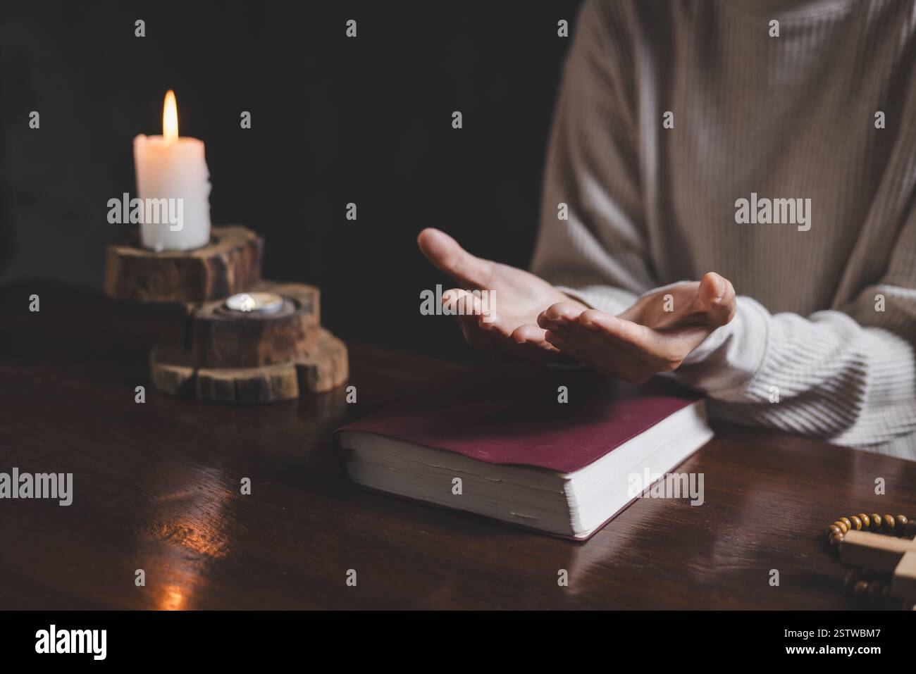 Woman hands praying for blessing from god. Praying hands with faith in ...
