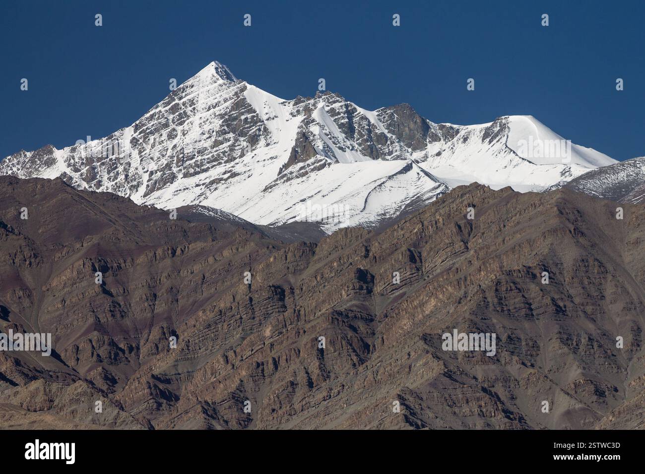 Stok Kangri (6153m) as seen from Shey village Stock Photo - Alamy