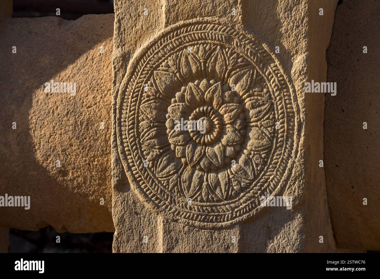 Round decorative carving depicting a lotus flower Stock Photo - Alamy