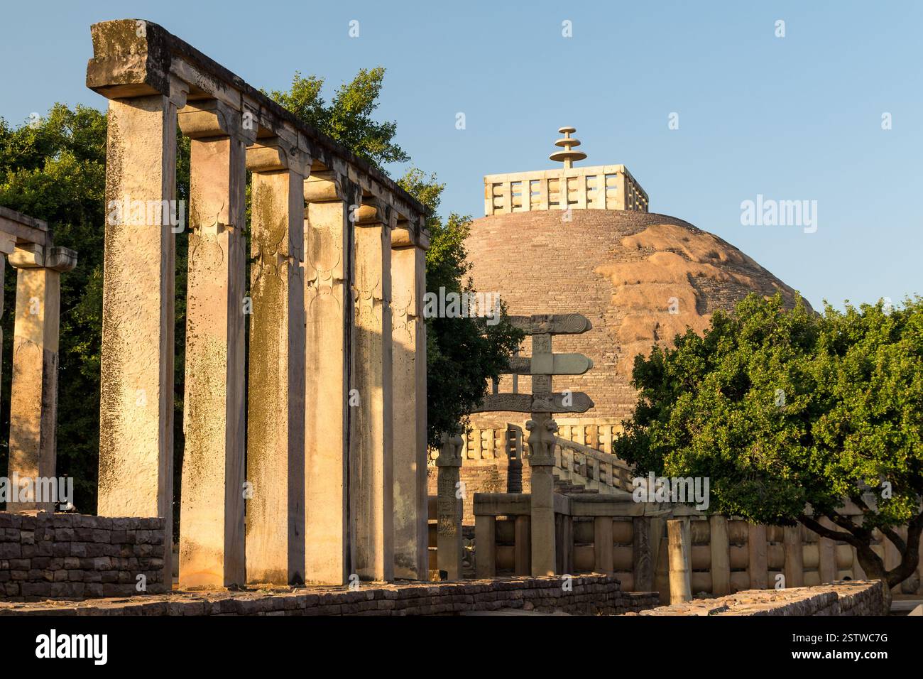 Great Stupa at Sanchi Stock Photo - Alamy