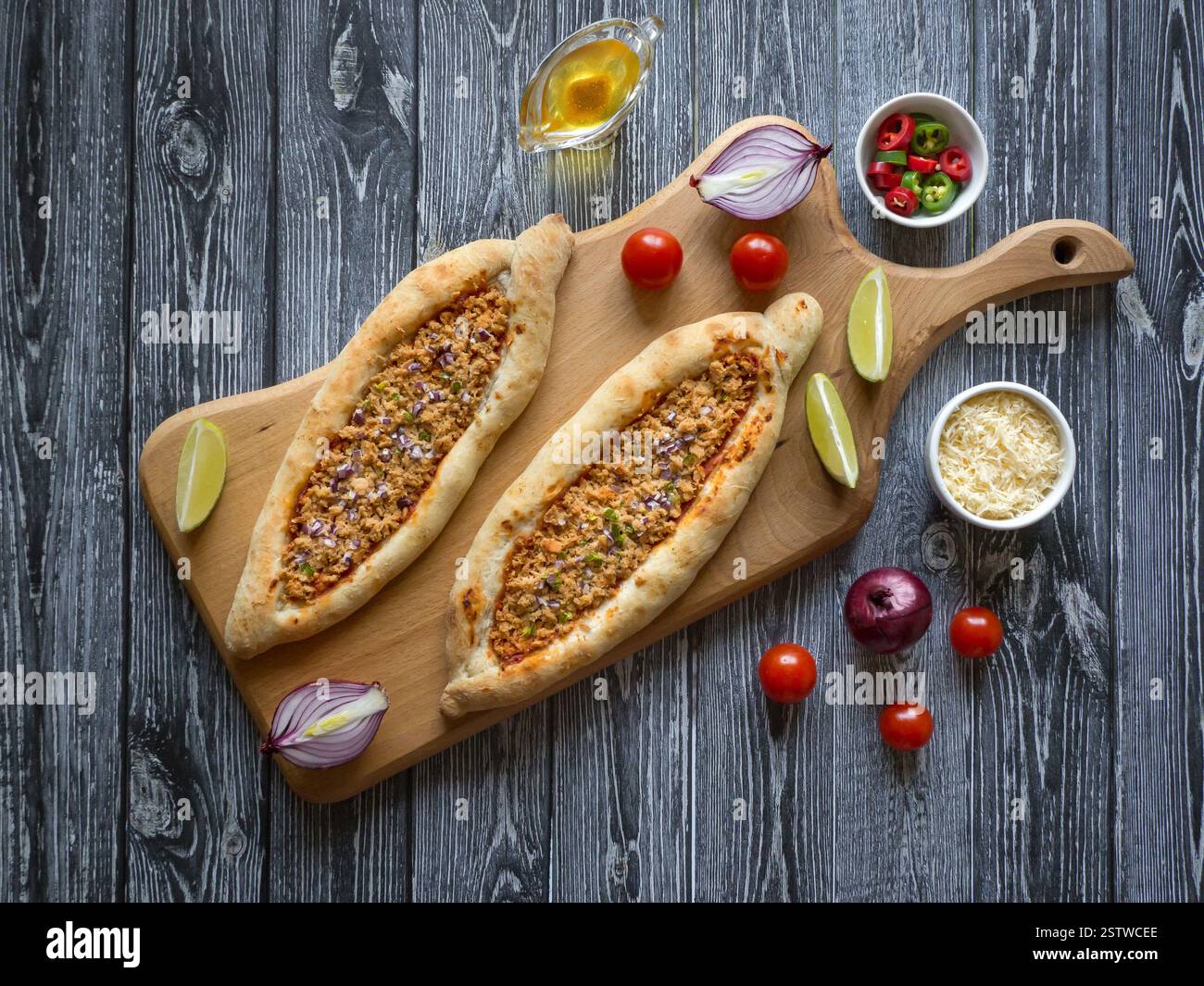 Lebanese meat pies hi-res stock photography and images - Alamy