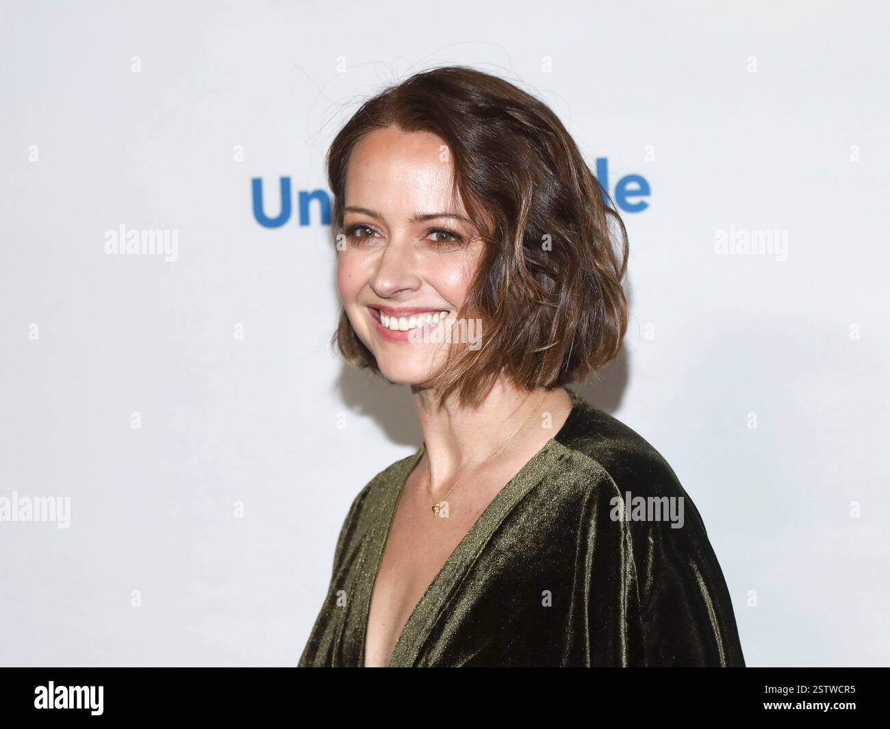 Actor Amy Acker attends the pemiere of "The Unbreakable Boy" at AMC ...