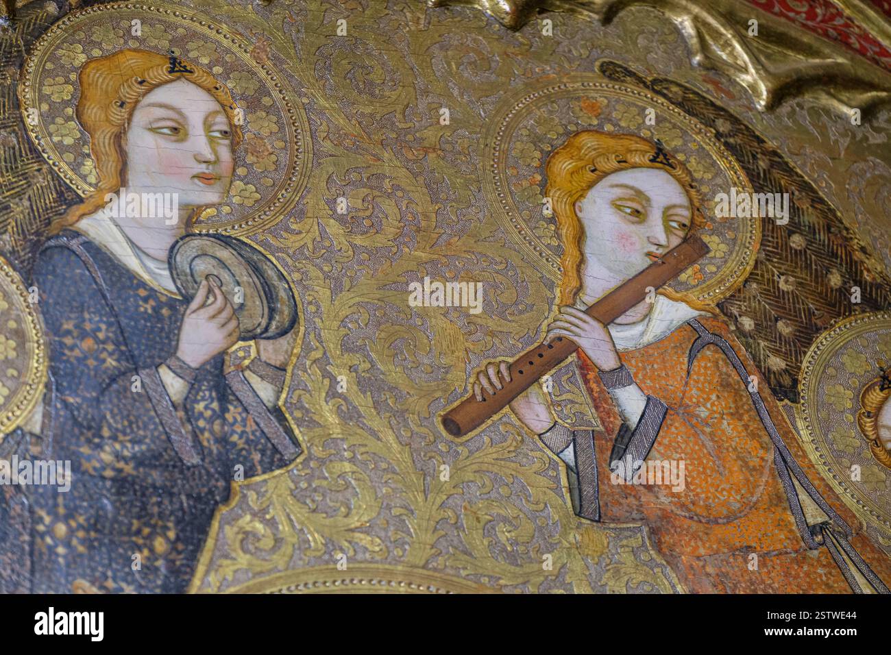 Angel with medieval transverse flute hi-res stock photography and ...
