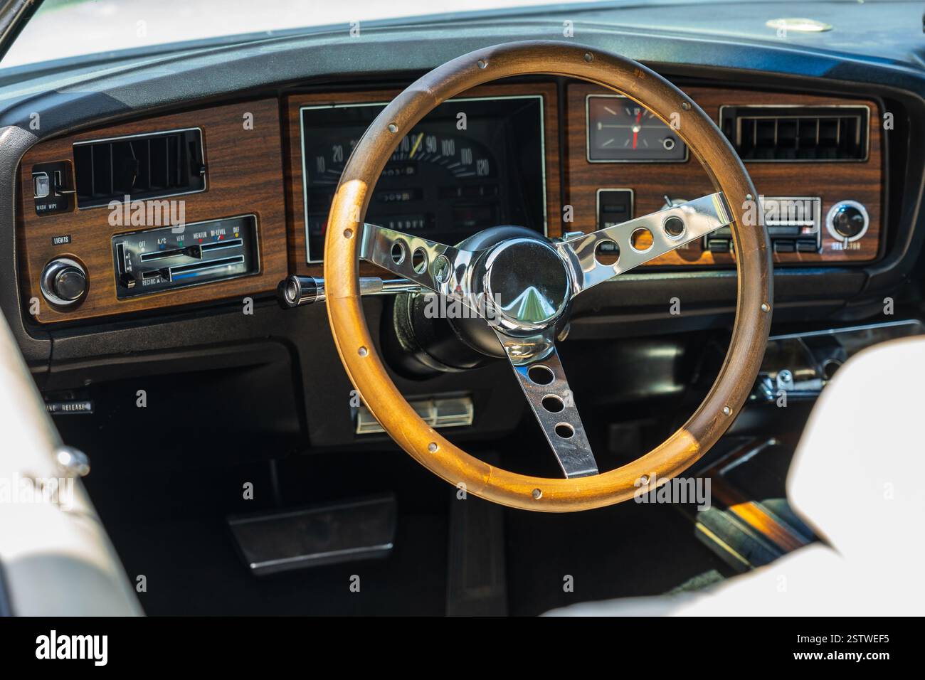 The interior of personal luxury car Buick Riviera Stage One, 1973. Die ...