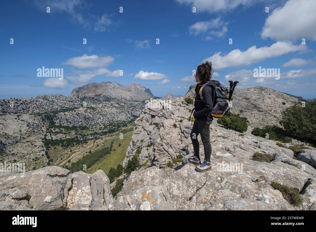 Ascending to the peak na franquesa hi-res stock photography and images ...