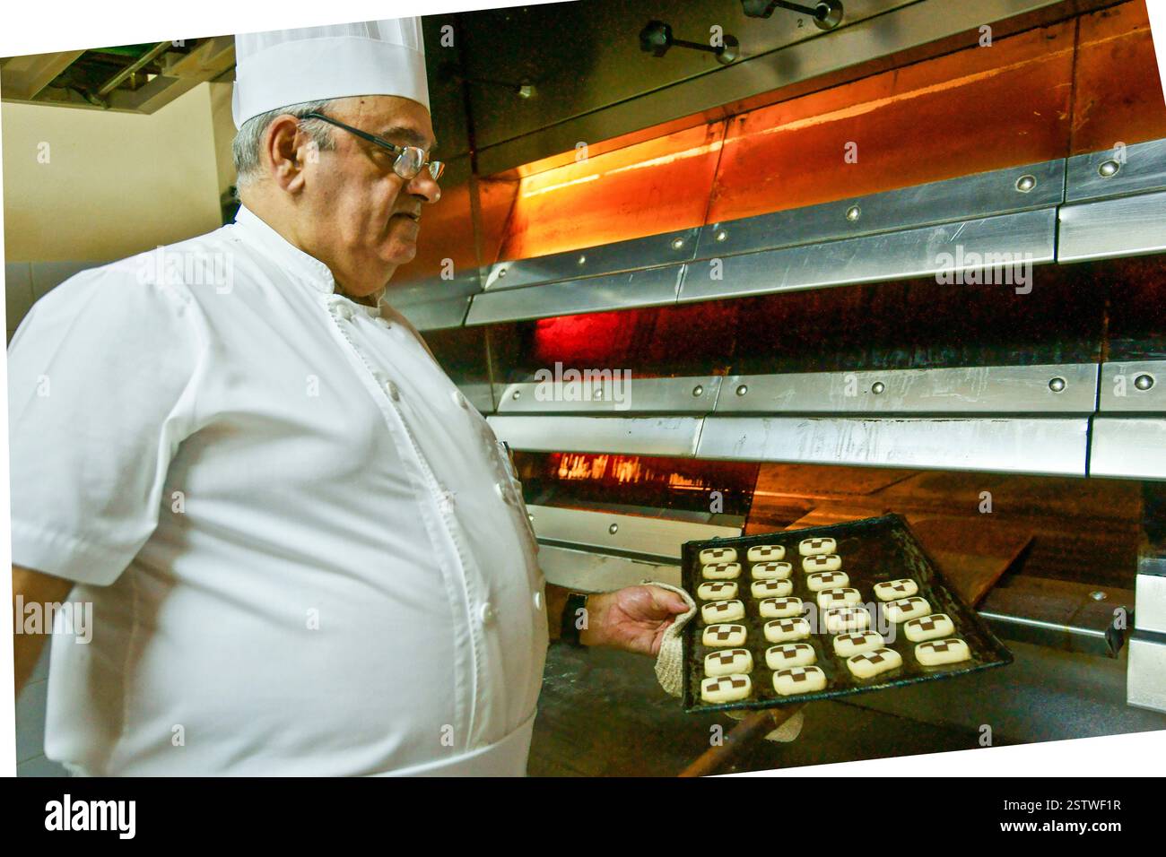 Europe baking hi-res stock photography and images - Alamy