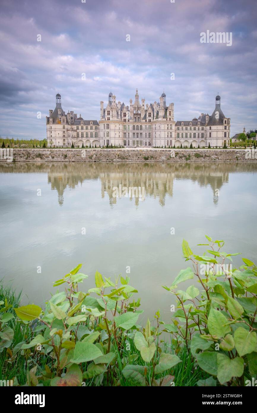 16th century french castle hi-res stock photography and images - Alamy